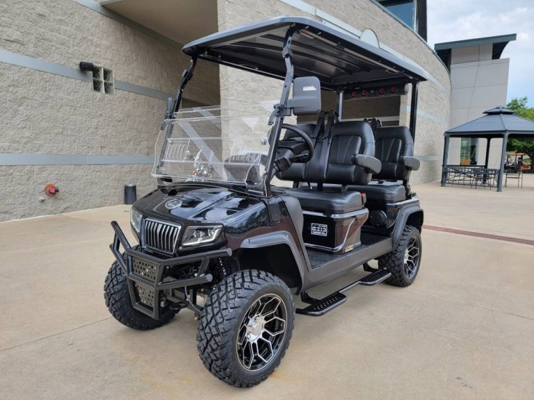 Black 4 seats Evolution Classic Electric Golf Cart for sale